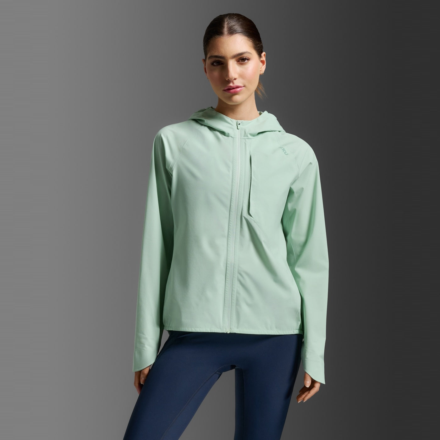 2XU Ignition Shield Jacket | Womens Lightweight Mandatory Waterproof ...